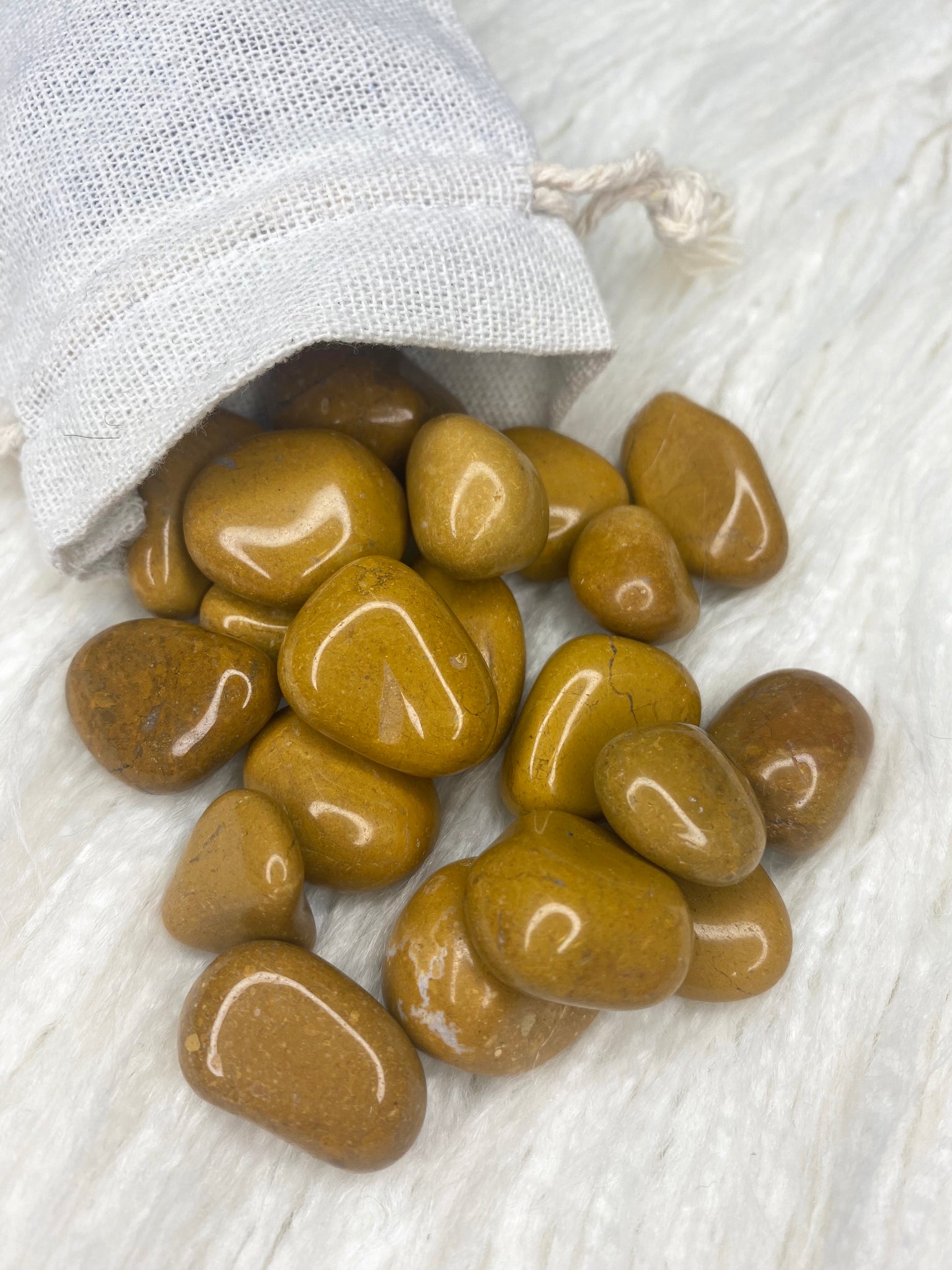 Yellow Agate Tumbled Stone – Mineralism